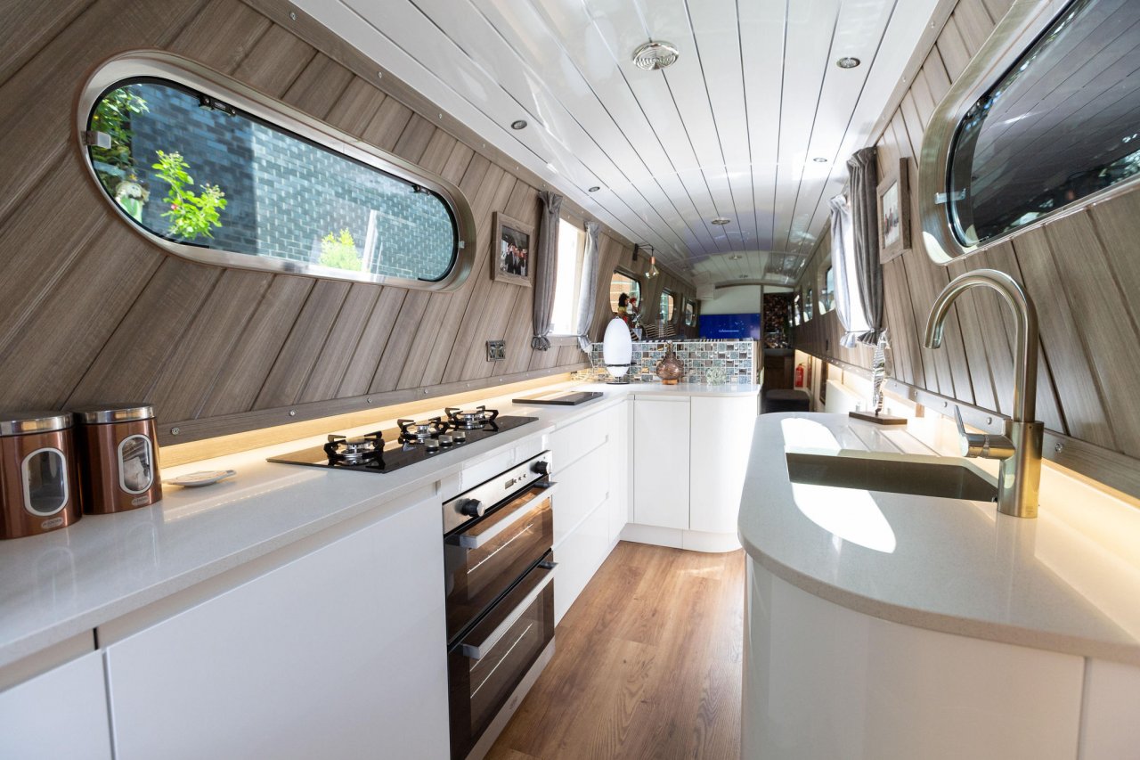 Ice White Quartz Worktops From Mayfair Worktops